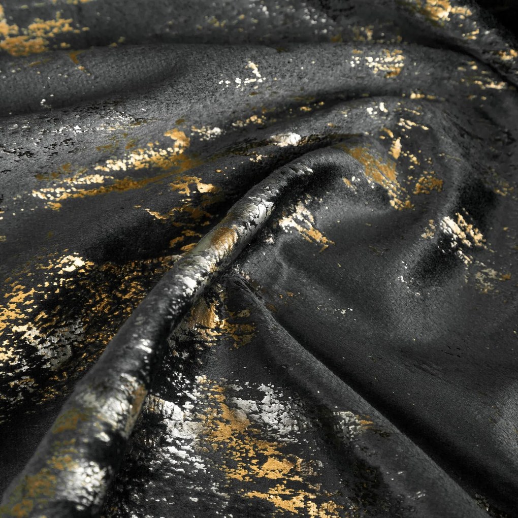 ZATEMŇOVACÍ ZÁVĚS NA KROUŽCÍCH TAMI 140X250 CM ČERNÁ
