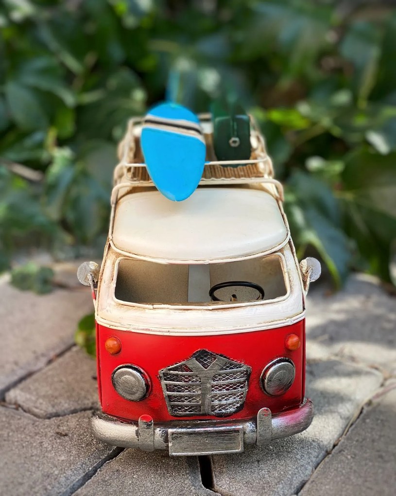 Plechový model Retro autobus se surfem