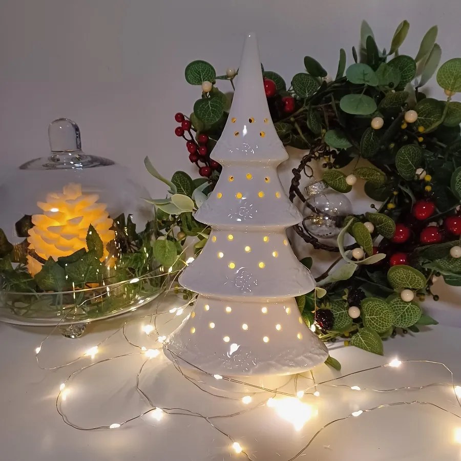 LED dekorace keramický stromeček, 15 × 9,2 × 29 cm, teple bílá, 2× LR44