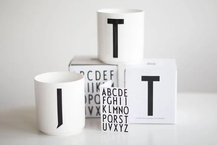 DESIGN LETTERS Porcelánový hrneček/dózička Letters 300 ml I, černá barva, bílá barva, porcelán