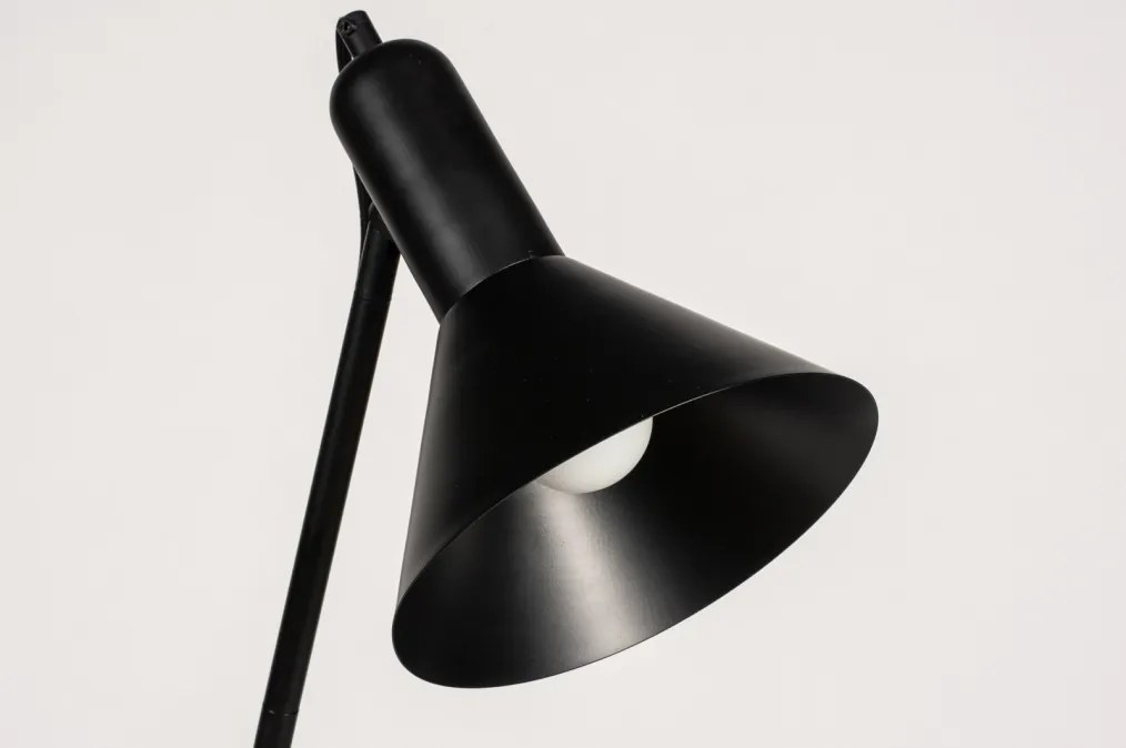 Stojací lampa Classicon Nero