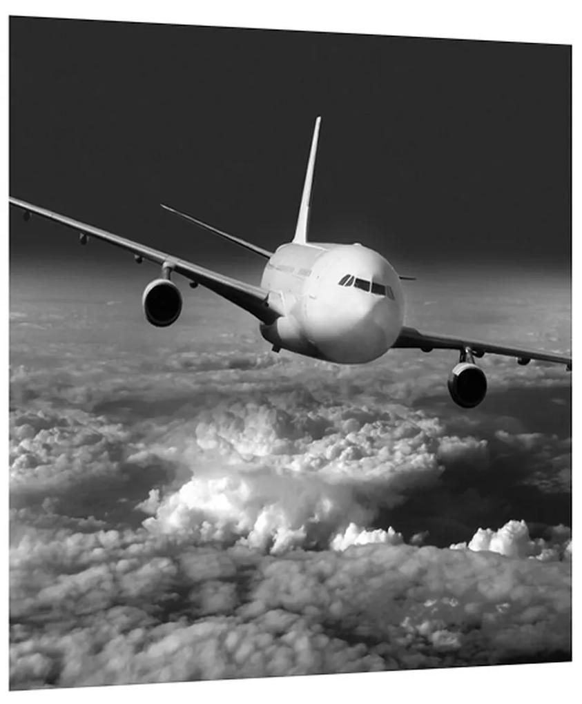 Černobílý obraz letadla v oblacích (30x30 cm)
