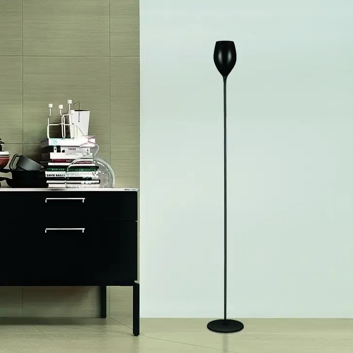 Retro stojací lampa Izza černé