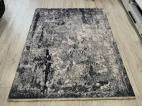 HU Šedohnědý moderní koberec Banco 1088-GREY Rozměr: 60x110 cm