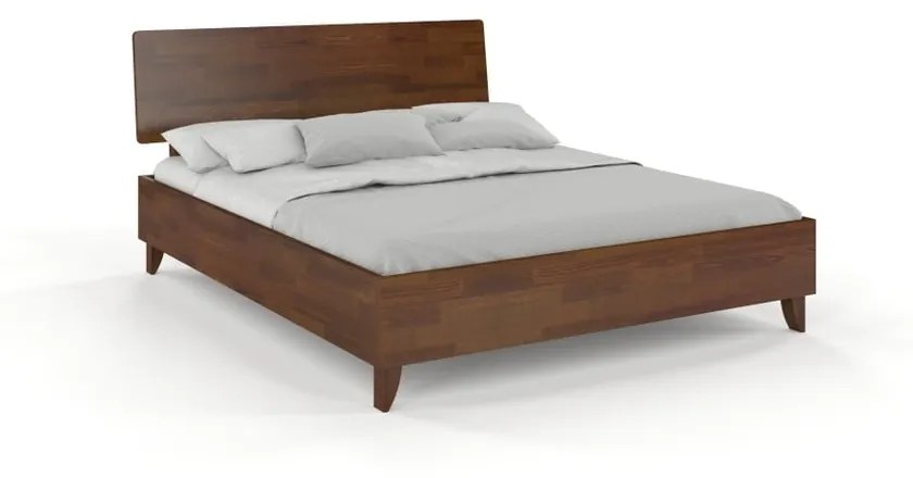 Dvoulůžková postel z masivního borovicového dřeva SKANDICA Viveca Dark, 160 x 200 cm