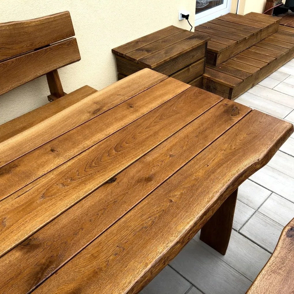 KULHÁNEK Zahradní dubová sestava - stůl, 1x lavice s opěradlem, 1x lavice bez opěradla (rustikální provedení) Délka: 160 cm, Odstín nátěru: lazura - palisandr