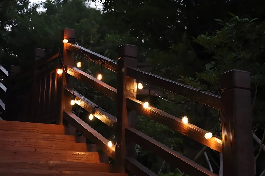 TRENDIE Zahradní světelná girlanda 20 LED teplá bílá E27 20m