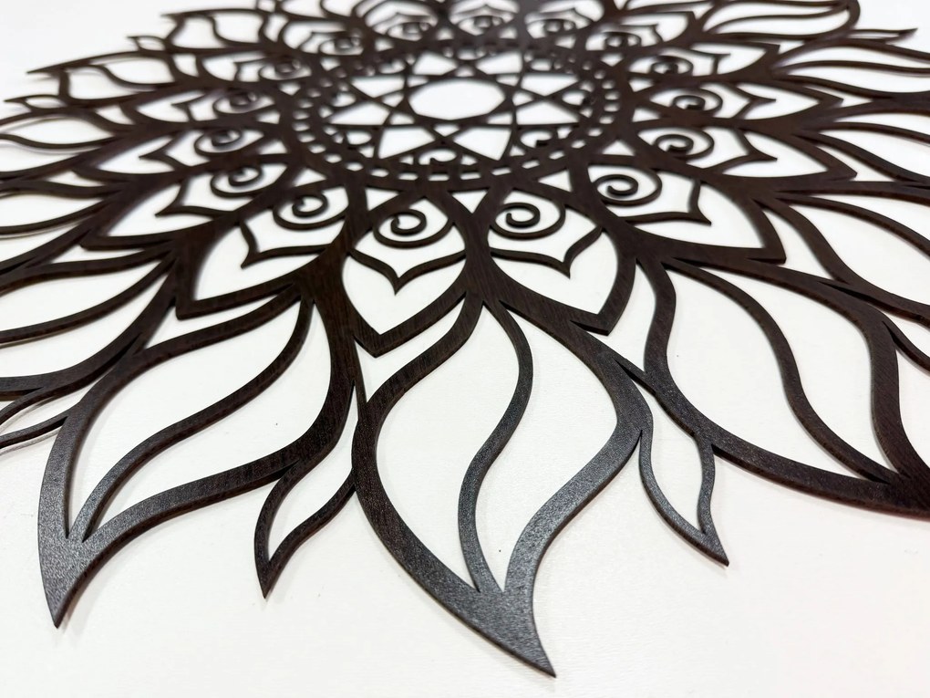 dřevo života Dřevěná mandala VNITŘNÍ PLAMEN Zvolte barvu dekoru: Dub Sonoma, Zvolte rozměr Ø (cm): 60