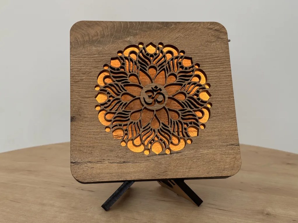 Li-Go "Mandala Aum" lampa 19x19cm provedení povrchu: ořech