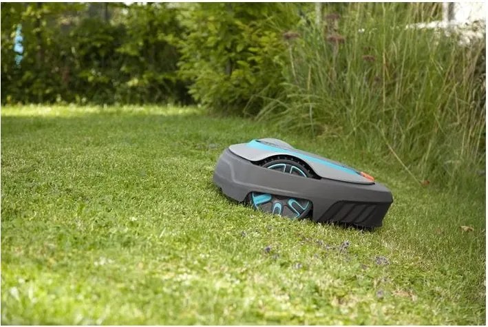 Robotická sekačka Gardena SILENO city 400 SMART