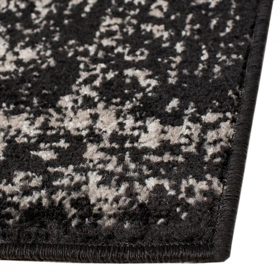 Kusový koberec Alesta černý 70x200cm