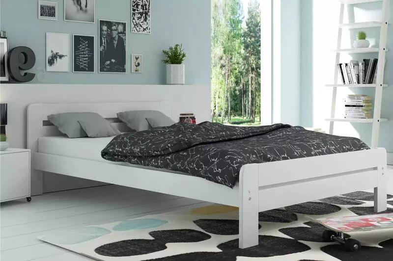 BMS Group Dřevěná postel Dallas s matrací 200x120 bílá