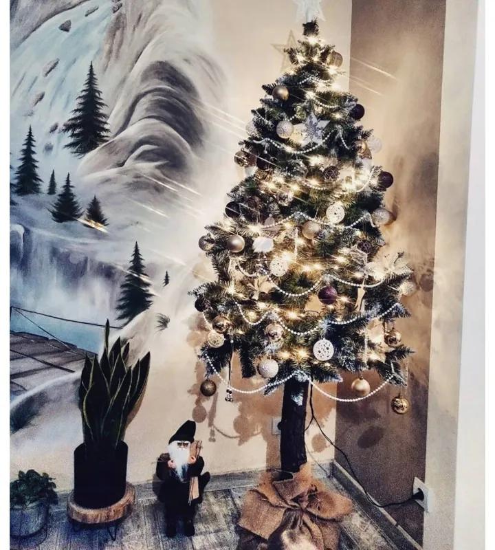 Zasněžený vánoční stromek borovice s kmenem 220 cm