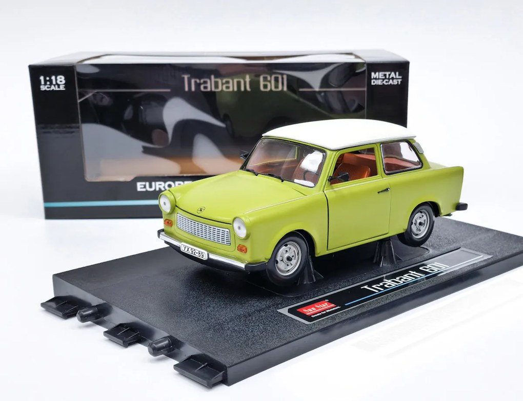 Sun star trabant 601, zelený/bílý 1:18
