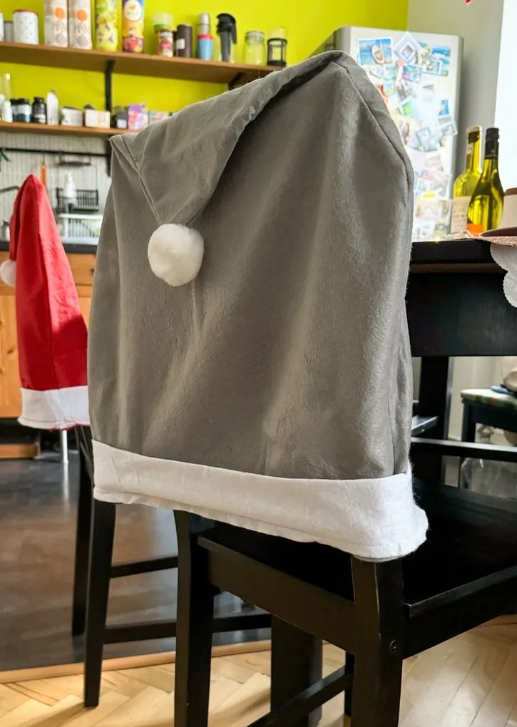 Vánoční potah na židli SANTA CLAUS šedý 1 ks