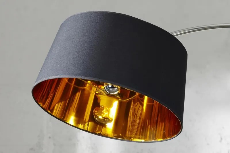 Stojací lampa Forma černá / zlatá