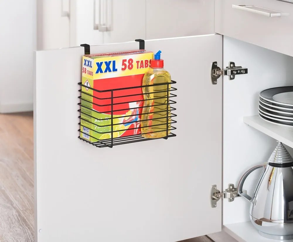 Černý závěsný kovový košík na kuchyňská dvířka Wenko Slim, výška 25 cm