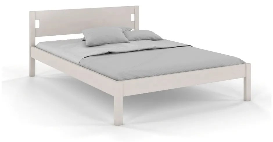Bílá jednolůžková postel z borovicového dřeva 120x200 cm Laxbaken – Skandica