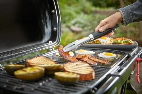 Plynový gril WEBER Traveler model 2026