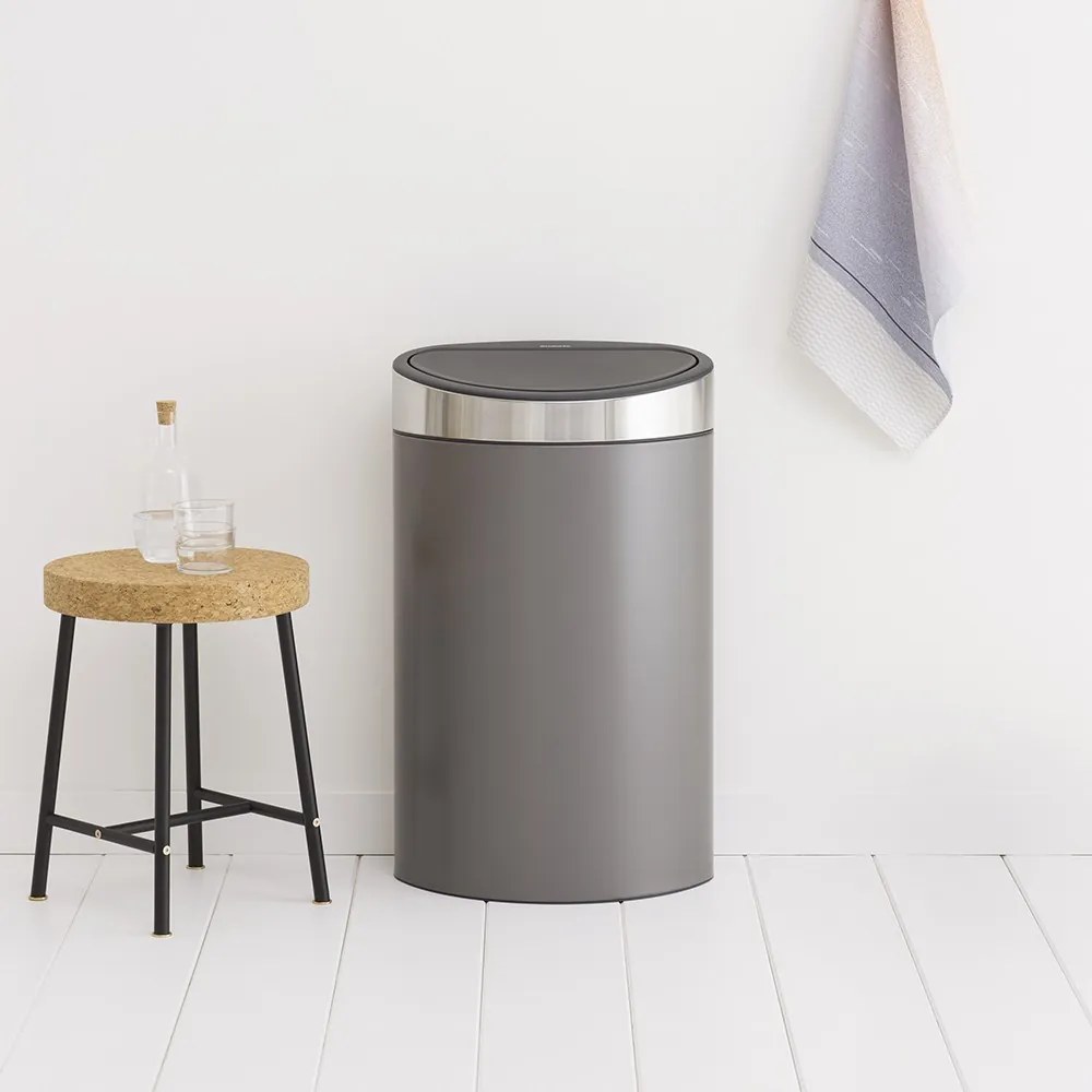 Brabantia Koš Touch Bin NEW 40L platinová mat víko