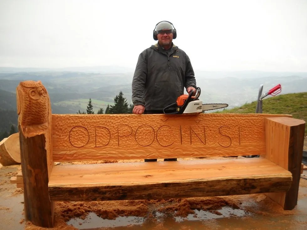 DRDLIK lavice 10 dřevořezba 160 cm