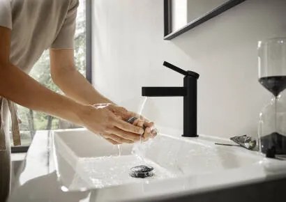 Hansgrohe Finoris, umyvadlová baterie 110, s výpustí, Push-Open, EcoSmart, černá matná, 76023670