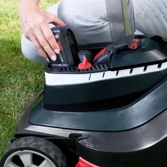 AL-KO 38.2 Li Comfort 18V SET - akumulátorová sekačka (s 2x 4 Ah akumulátory a nabíječkou)