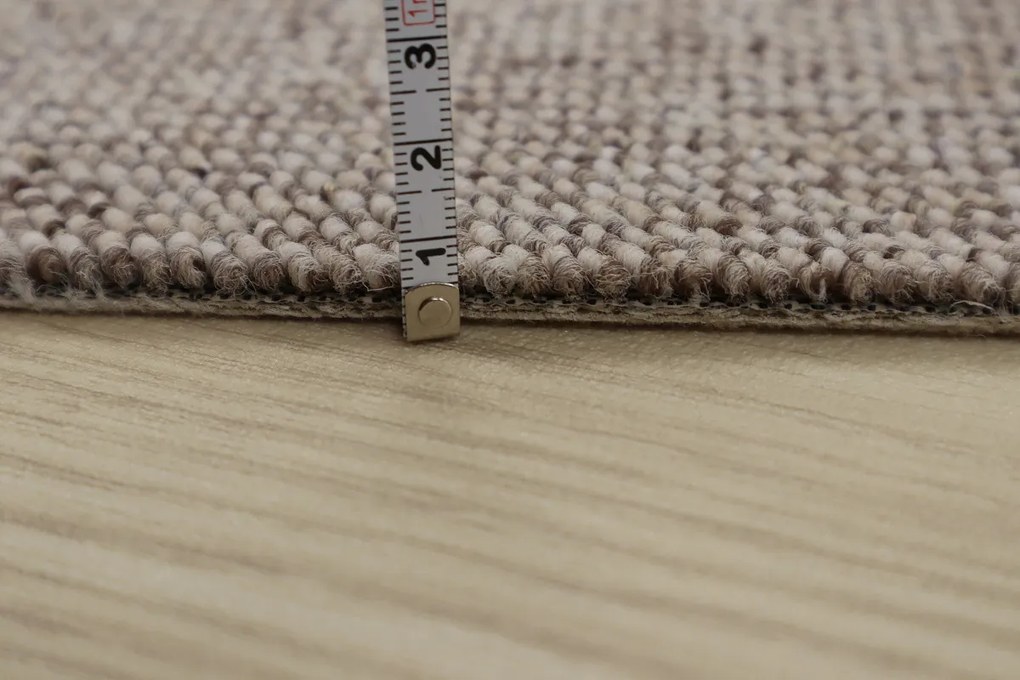 Timzo, Metrážový koberec Neapol 4713 - neúčtujeme odřezky z role, na míru, šíře 1,33m,1m,2m,3m,4m,5m, béžová, filc, chodba / předsíň