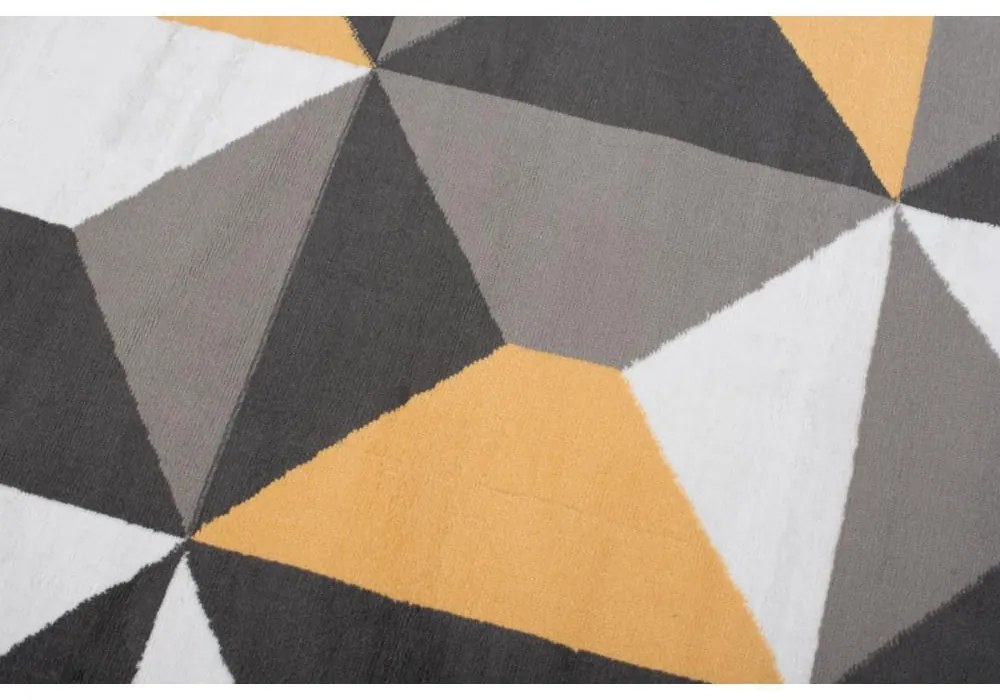 Kusový koberec PP Fino žlutý 160x220cm