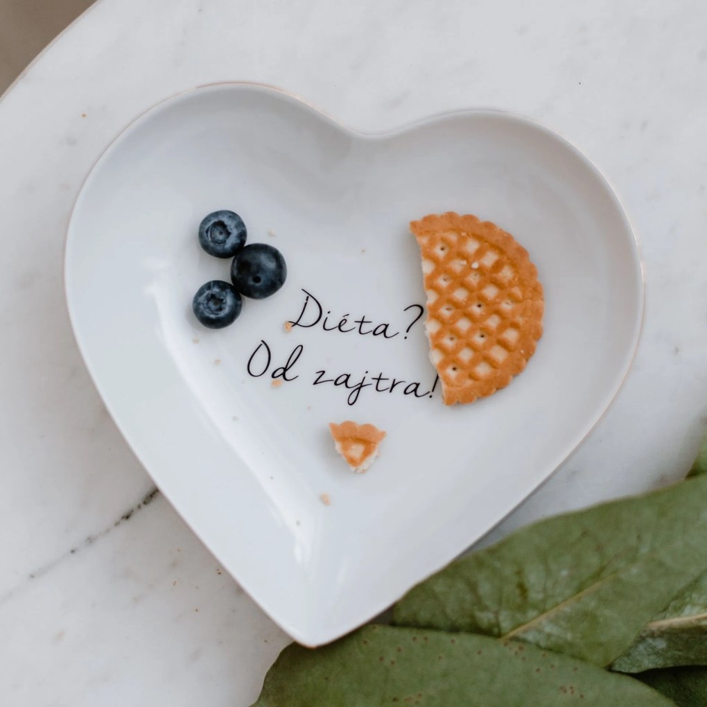 Bella Rose Porcelánový talířek ve tvaru srdce Diéta? Od zajtra! 16 cm - SK, bílá barva, zlatá barva, porcelán