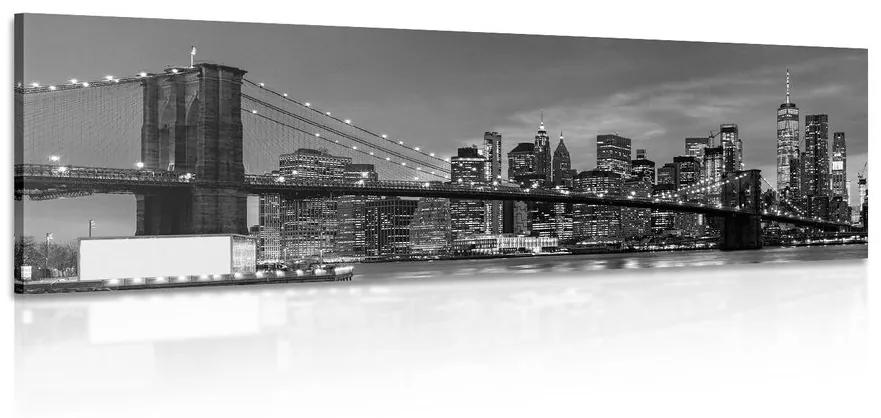 Obraz očarující most v Brooklynu v černobílém provedení