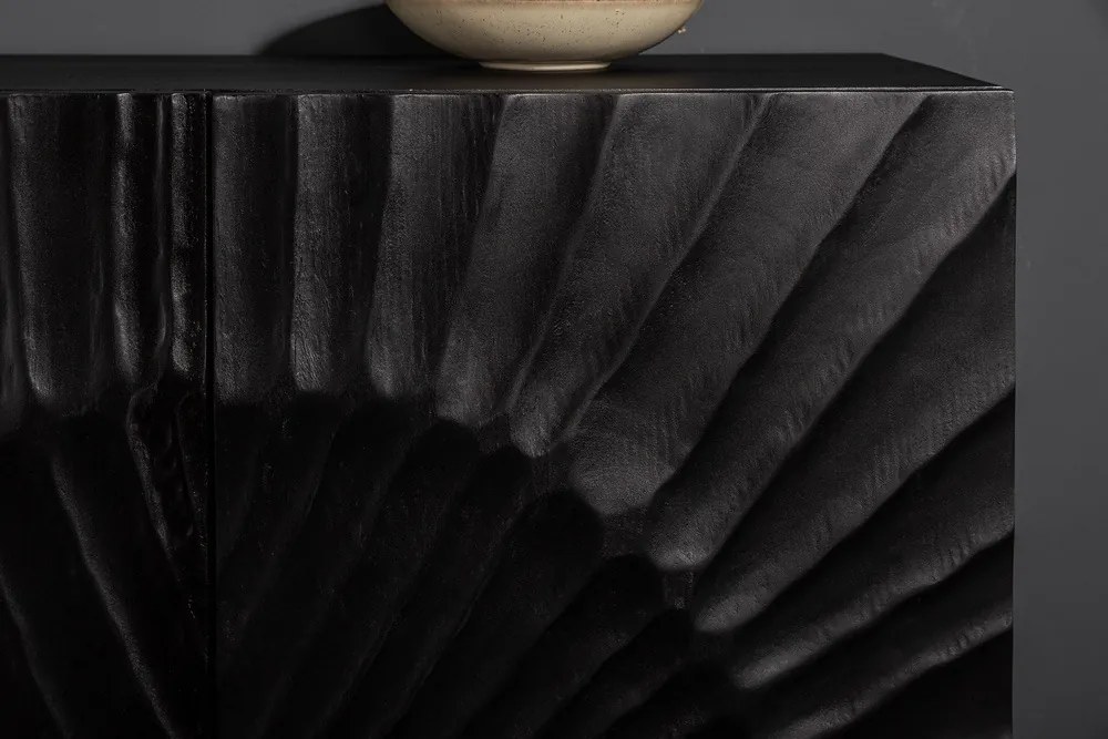 Designová komoda Shayla 140 cm černé mango