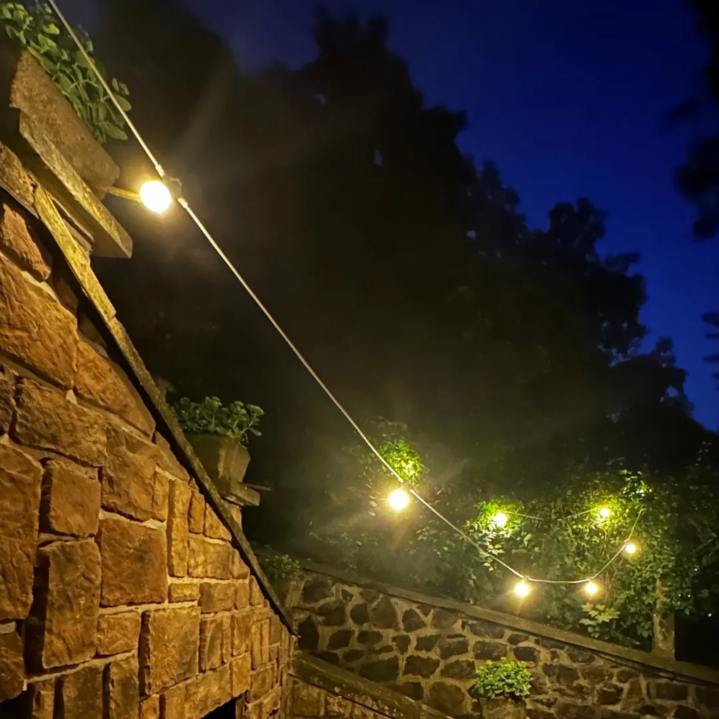 Easy Fix světelná girlanda, venkovní, 50 m, pro 50 žárovek E27, bílý kabel, IP67, bez žárovek, cívka