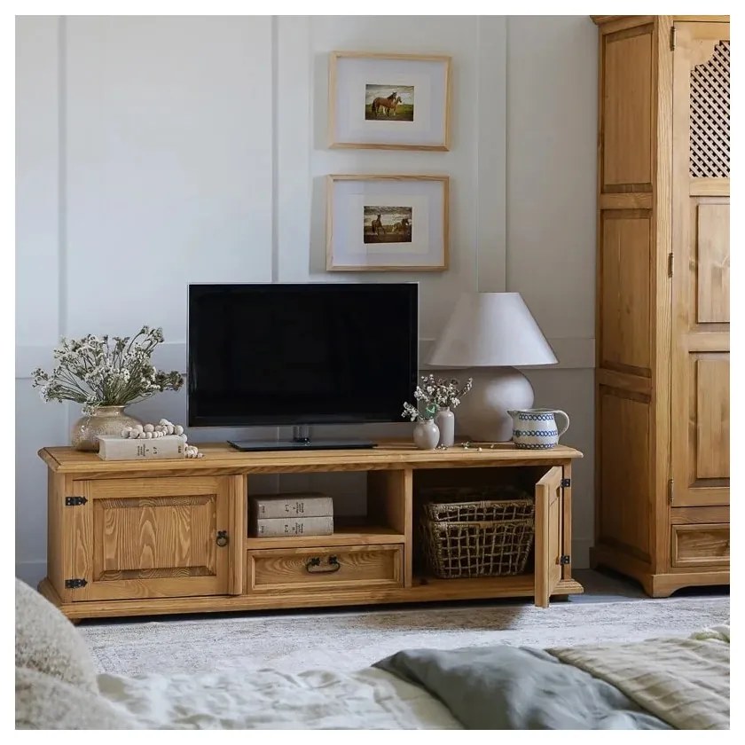 Massive home | Dřevěný TV stolek Corona III - výběr moření