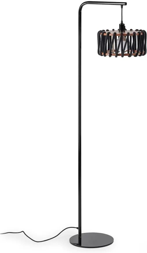 Stojací lampa s černou konstrukcí a malým černým stínidlem EMKO Macaron