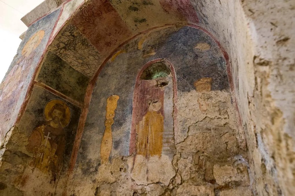 DIMEX | Samolepicí vliesová fototapeta na zeď Chrám svatého Mikuláše MA-5-0773 | 375 x 250 cm | měděná, hnědá, šedá
