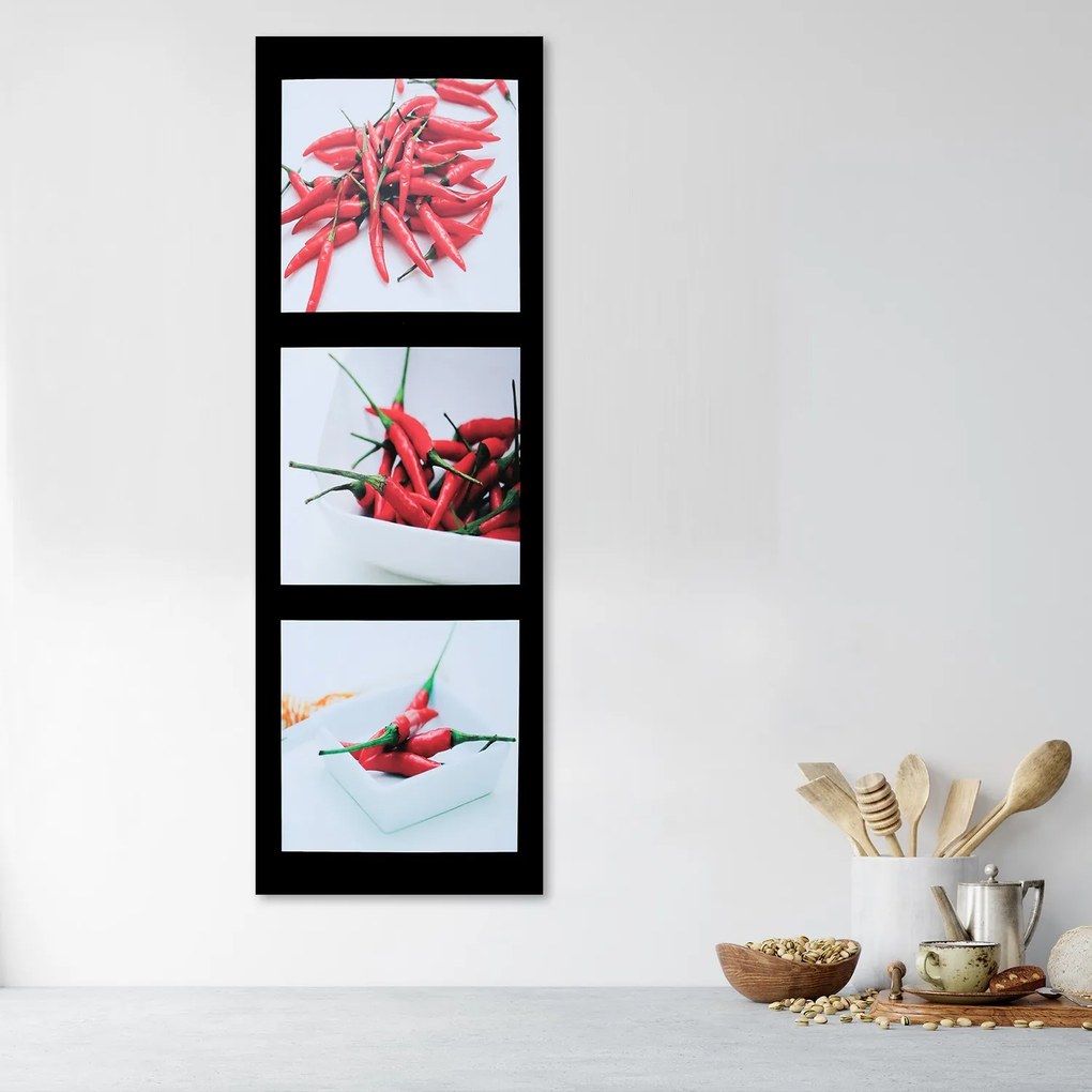 Gario Obraz na plátně Červené chilli papričky na černém pozadí Rozměry: 30 x 90 cm