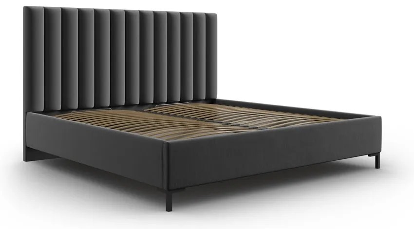 Tmavě šedá čalouněná dvoulůžková postel s úložným prostorem s roštem 160x200 cm Casey – Mazzini Beds