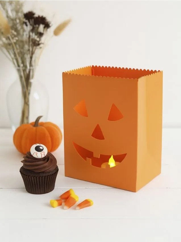 Sinsay - Stojací halloweenská LED dekorace s motivem dýně - oranžová