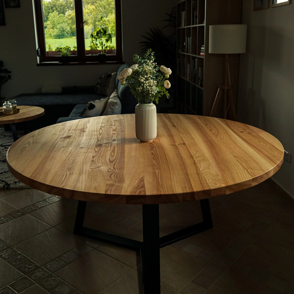 Wudboys Jídelní stůl ROUND Barva kovu: Bílá, Dřevo: Dub lamino - dle vzorníku, Rozměr: Průměr 100 cm, moderní skandinávský styl
