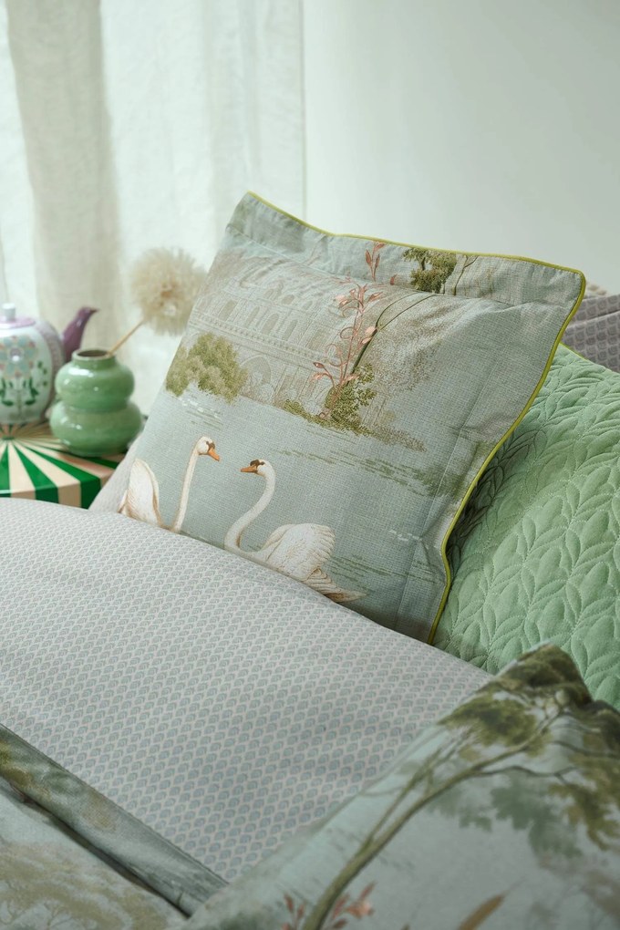 Pip Studio Darjeeling Days polštář 45 x 45 cm - zelený (Stylový perkálový polštář s motivem labutí)