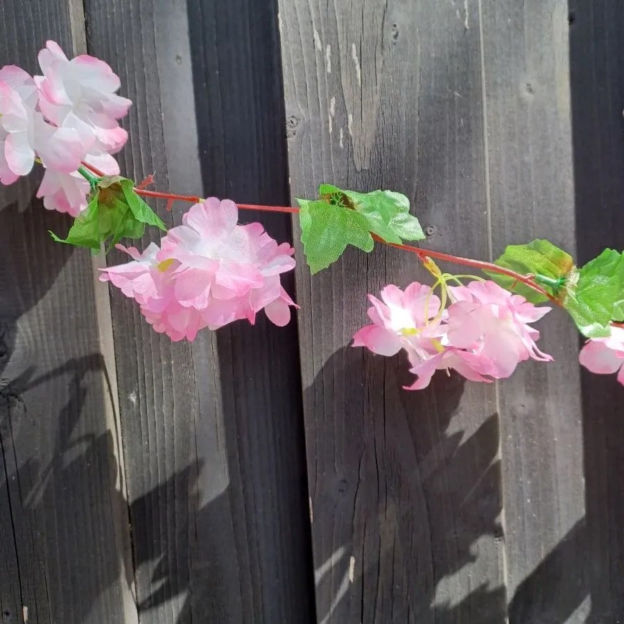 3D jarní dekorace girlanda květinová, 220 × 15 cm, růžová, Sakura