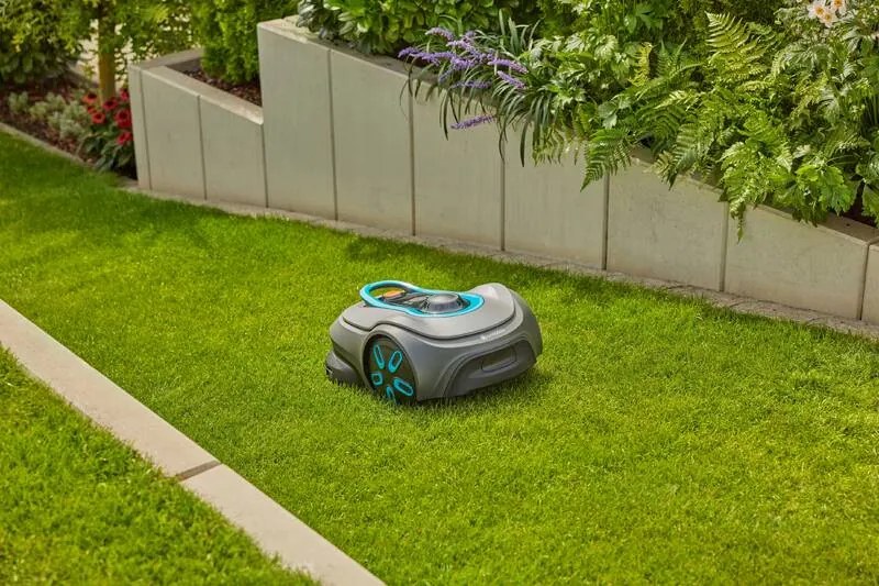 Robotická sekačka Gardena Smart SILENO Free 600 m²