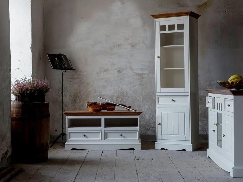 Bílý nábytek Dřevěná vitrína Belluno Elegante, úzká, dekor bílá | zlatý dub, masiv, borovice - PRAVÁ