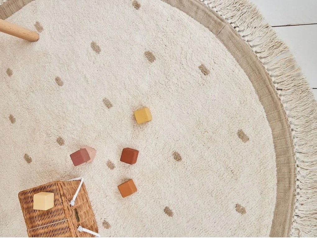 Béžový kulatý koberec PUCK s tečkami