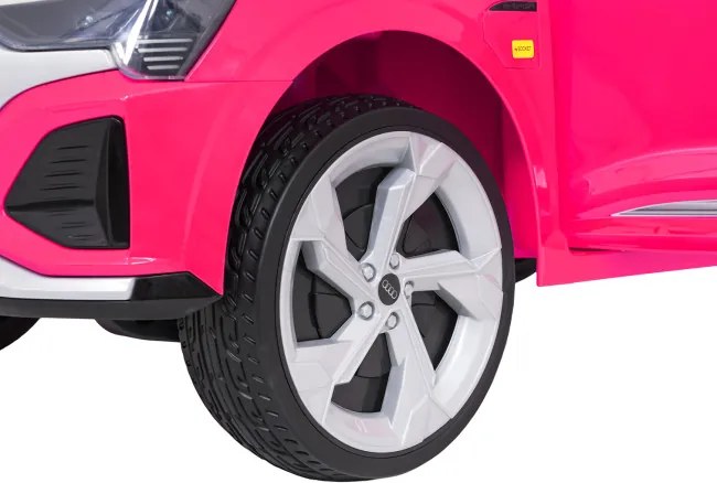 Elektrické autíčko Audi SQ8 růžové