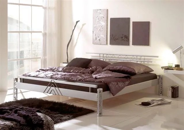 Nábytek ATIKA s.r.o. Kovová postel CHILAU Povrchová úprava: stříbrná RAL 9006, Rozměr: 200 x 200 cm