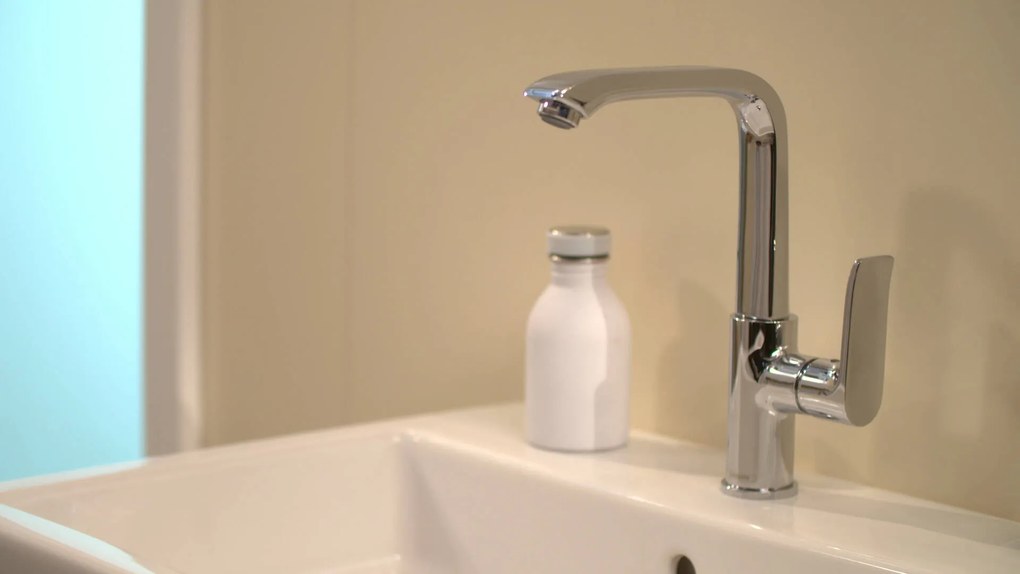 Hansgrohe Metris New, umyvadlová baterie s otočným výtokem a výpustí, chromová, 31087000
