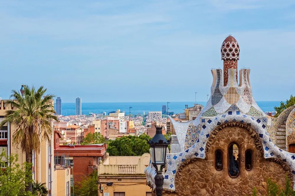 Samolepící fototapeta výhled na Park Güell v Barceloně - 150x100 cm