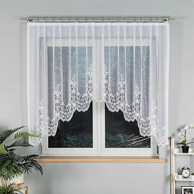 Žakárová záclona BERENIKA 330 x 140 cm okno